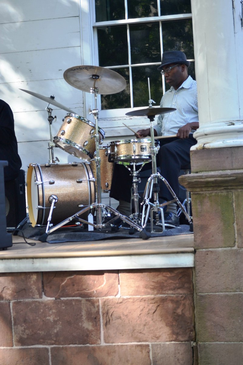 Courtney Bennett Jams with Tevin Thomas Band – Ottoo Brand Artivism-Pader